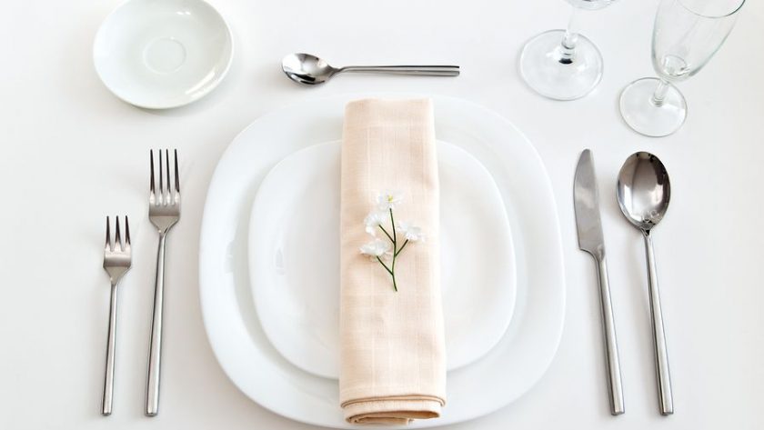 Dresser une table dans les règles de l’art ? – La Gabonaise de Cuisine